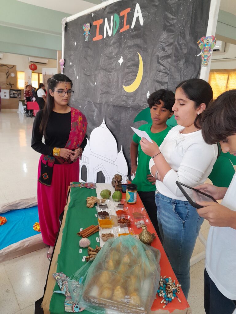 Feria Anual de Países Alrededor del Mundo | LUMURI – Colegio Luis Muñoz ...